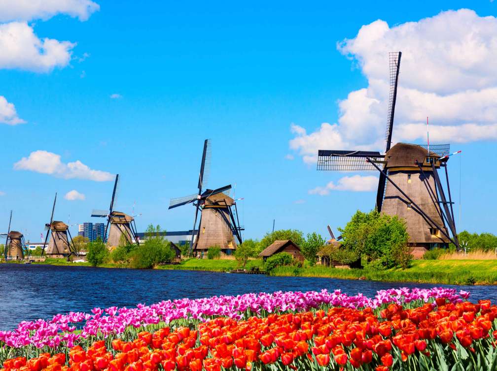 The iconic Transatlantic Crossing 2024 & 2025 - Cunard cruises