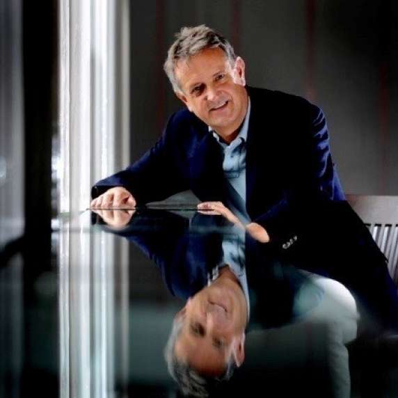 16 November 2023 - Cunard teams up with acclaimed theatre producer ...