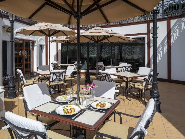 Grill Suites Courtyard | Private Luxury Outdoor Area | Cunard
