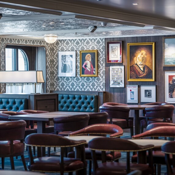 And then to dinner - Restaurants and dining on Queen Anne - Cunard cruises